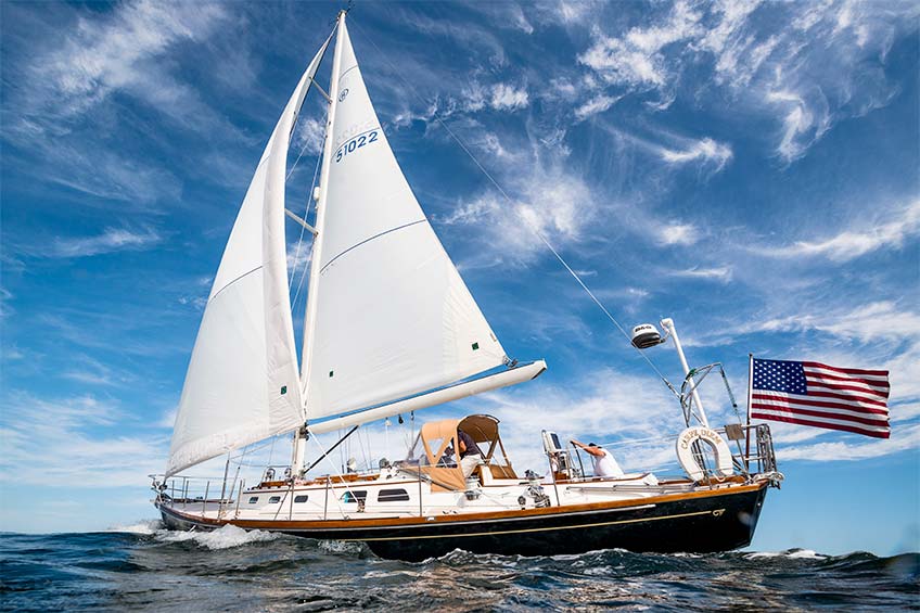 The Cruiser’s Guide to Mainsail Control - Quantum Sails